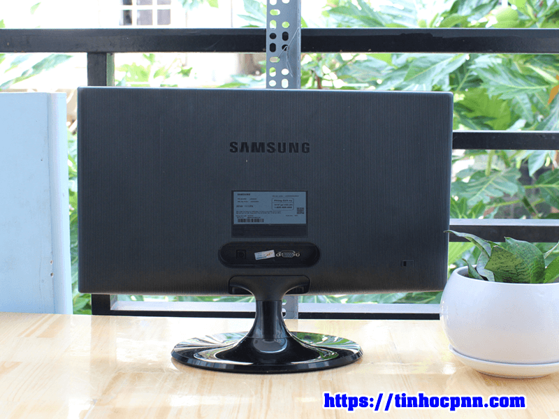 Màn hình Samsung S20D300 Wide LED 19.5 inch sáng đẹp long lanh